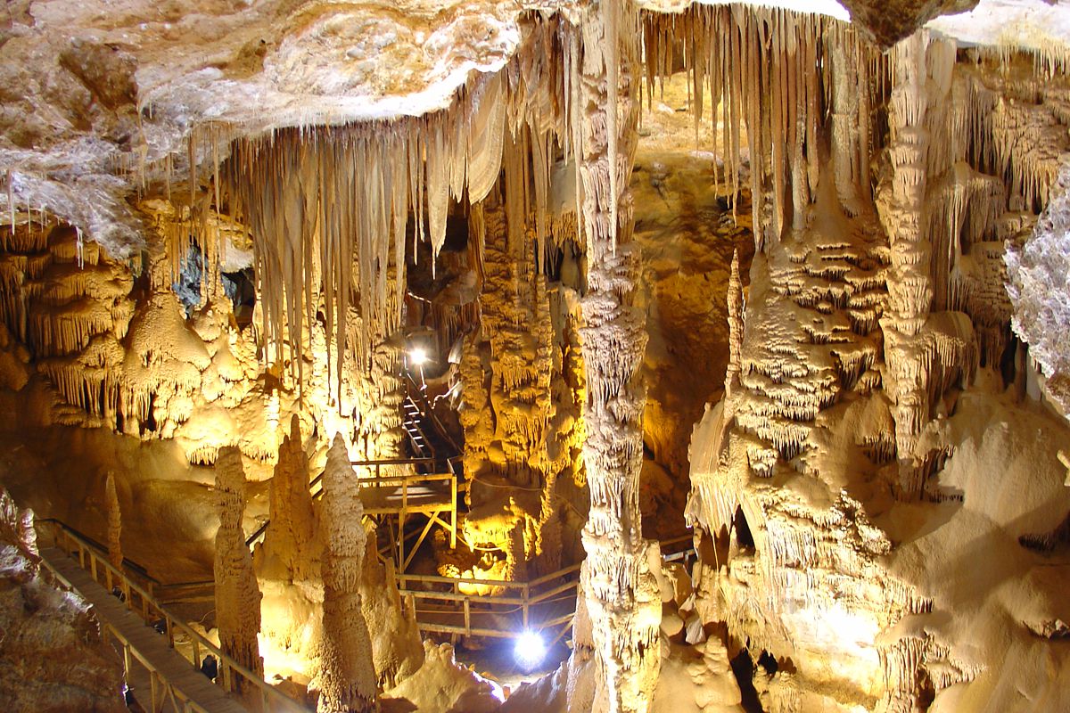 Karaca Cave, Zigana and Hamsiköy Village Daily Tour